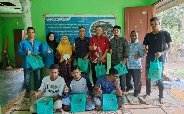 Melalui Program Kemitraan Masyarakat, Unsam Langsa Dampingi Peternak - Teras Media - Portal ...