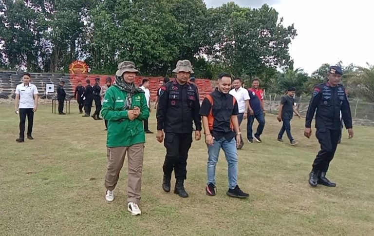 Pj Bupati Nagan Raya Ikut Latihan Menembak di Mako Batalyon C Pelopor ...